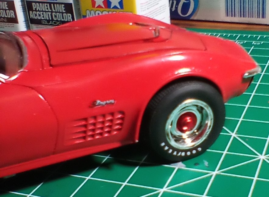 1970 Chevy Corvette Coupe -- Plastic Model Car Kit -- 1/25 Scale ...