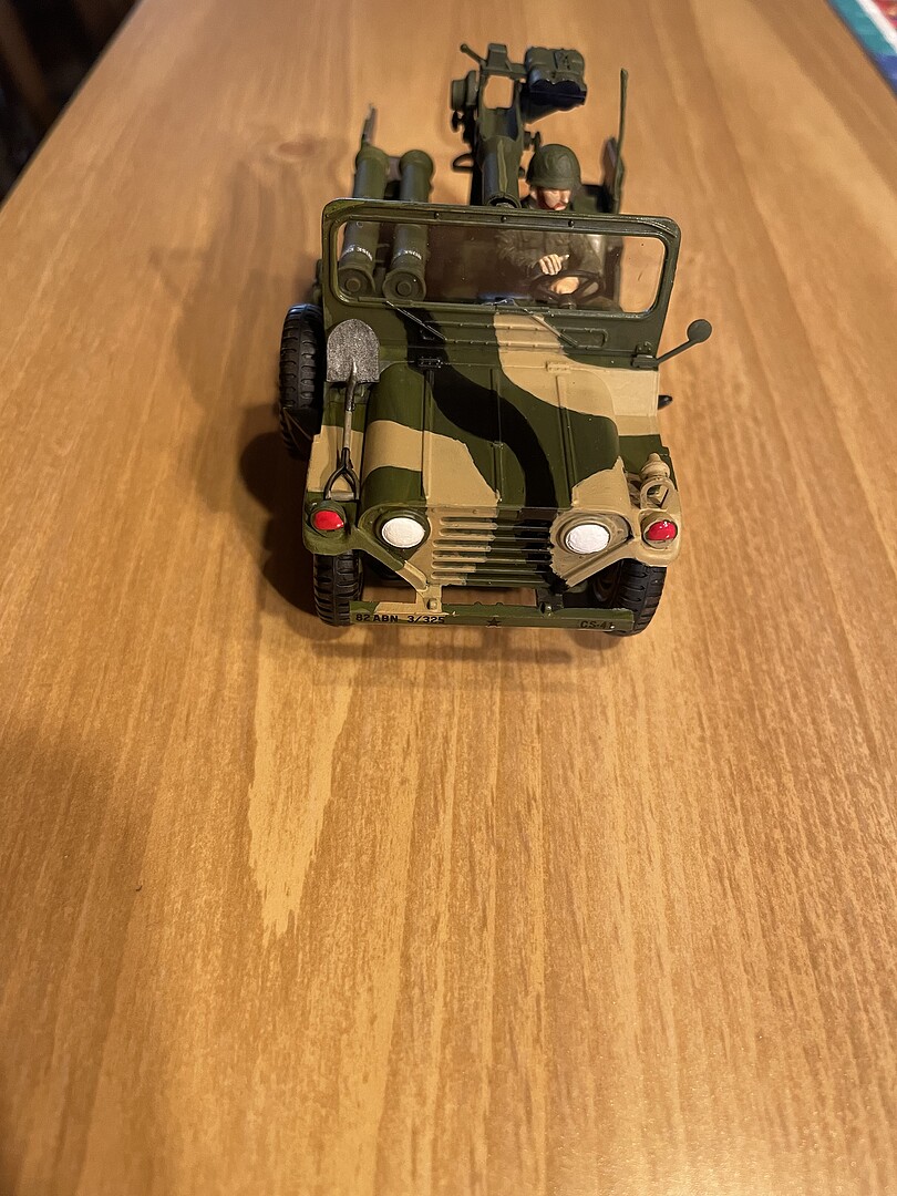 US M151A2 w/Tow Launcher -- Plastic Model Military Vehicle Kit -- 1/35 ...