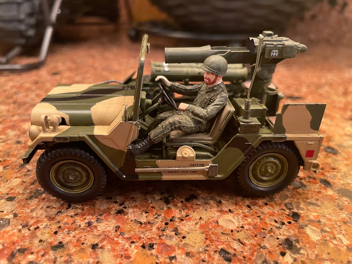 US M151A2 w/Tow Launcher -- Plastic Model Military Vehicle Kit -- 1/35 ...