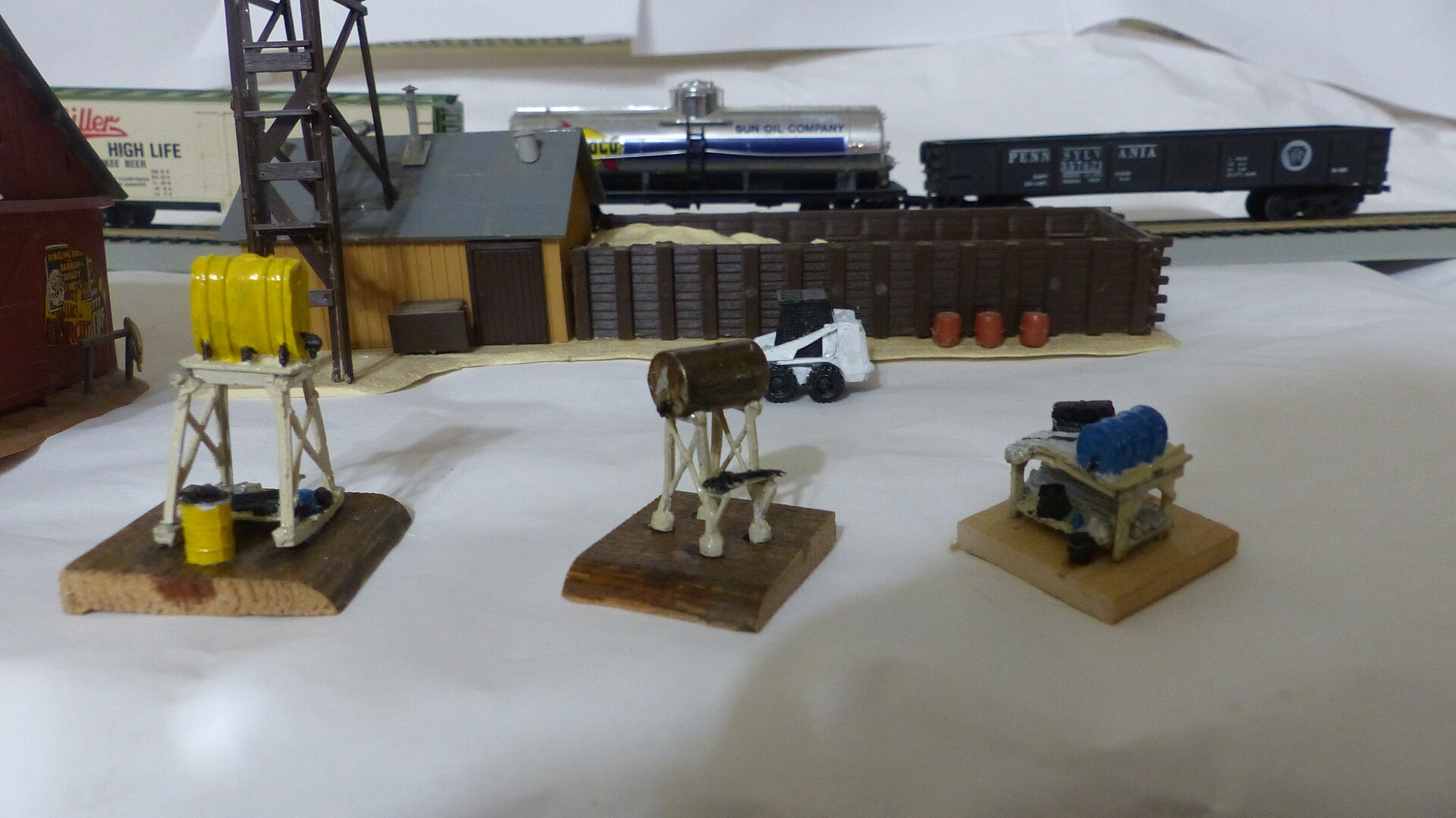 Gallery Pictures Woodland Fuel Stands (3) HO HO Scale Model Railroad ...