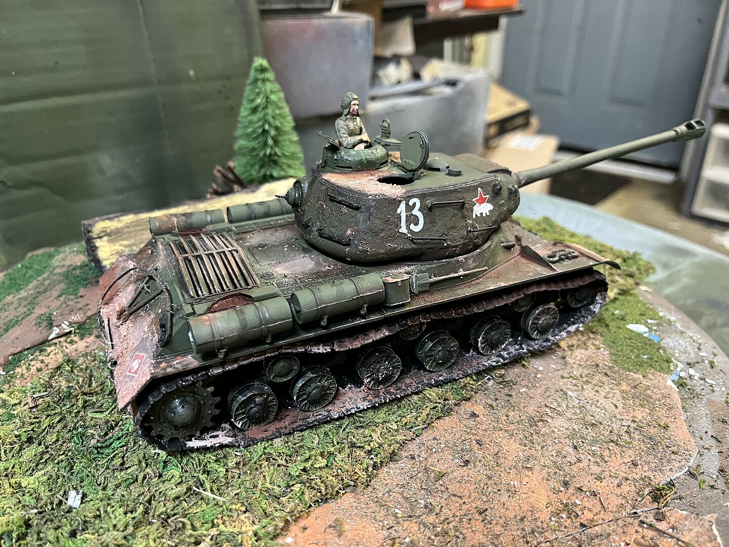 Russian Tank JS-2 Model 1944 ChKZ -- Plastic Model Military Vehicle Kit ...