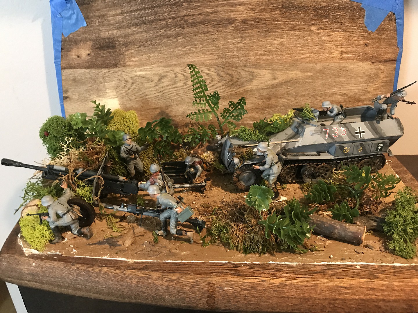 German Hanomag Sd.Kfz. 251/1 Halftrack -- Plastic Model Military ...