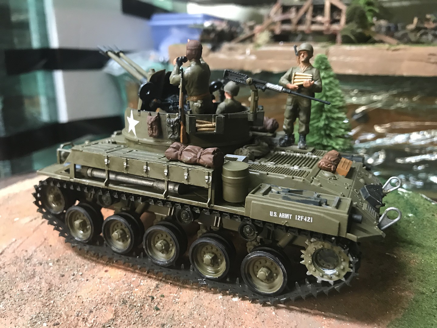 US Gun M42 Duster -- Plastic Model Tank Kit -- 1/35 Scale -- #35161 ...