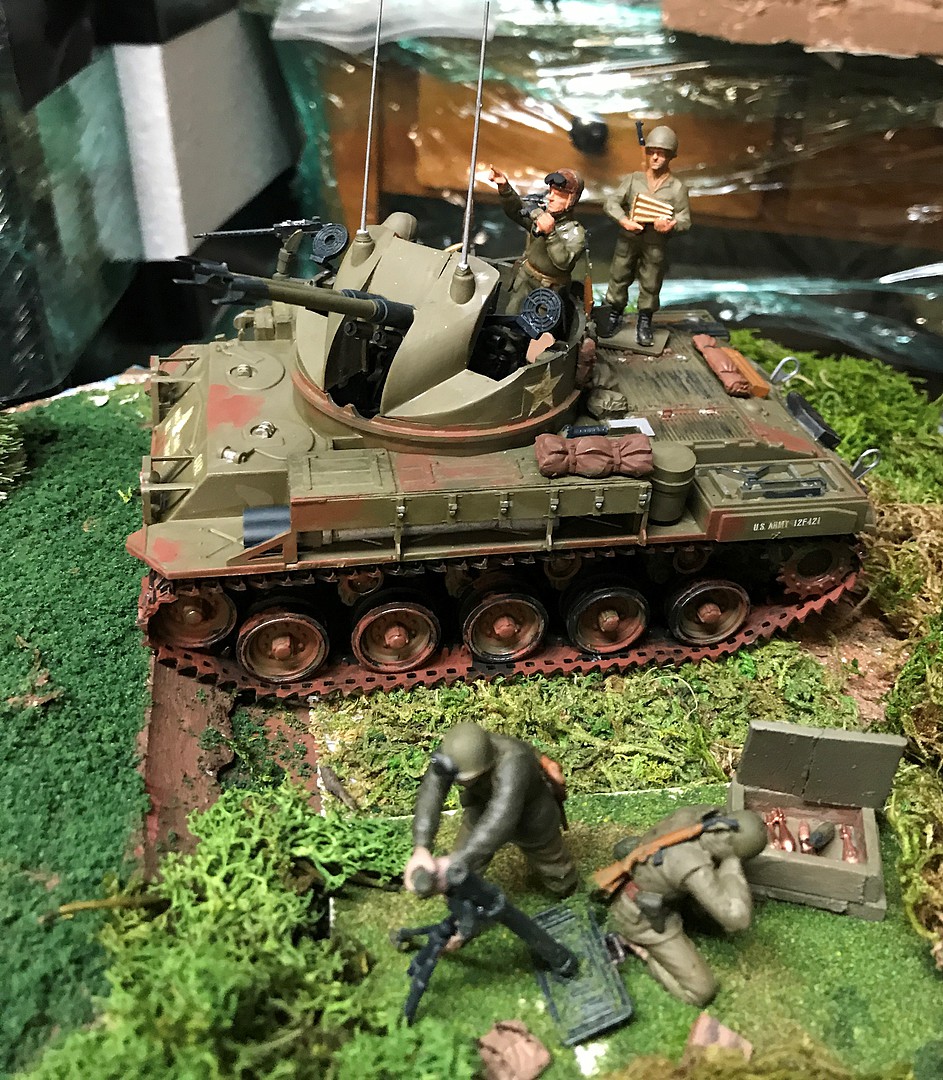 US Gun M42 Duster -- Plastic Model Tank Kit -- 1/35 Scale -- #35161 ...