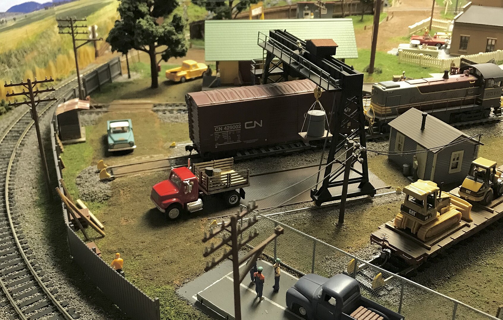 International 4900 Single-Axle Red Semi Tractor -- HO Scale Model ...