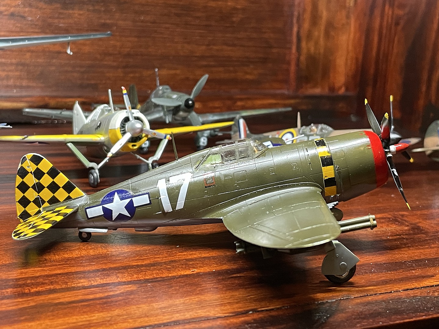 P47D Razorback Fighter -- Plastic Model Airplane Kit -- 1/72 Scale ...