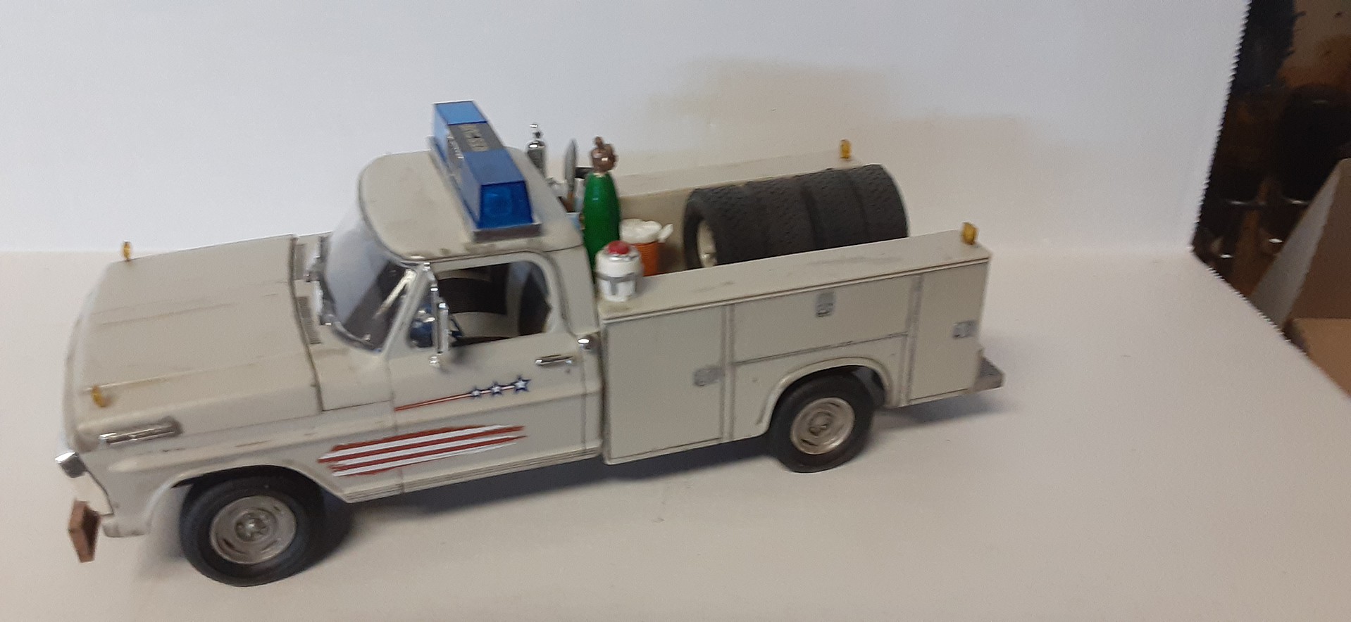 1967 Ford F100 Service Bed Pickup Truck -- Plastic Model Vehicle Kit ...