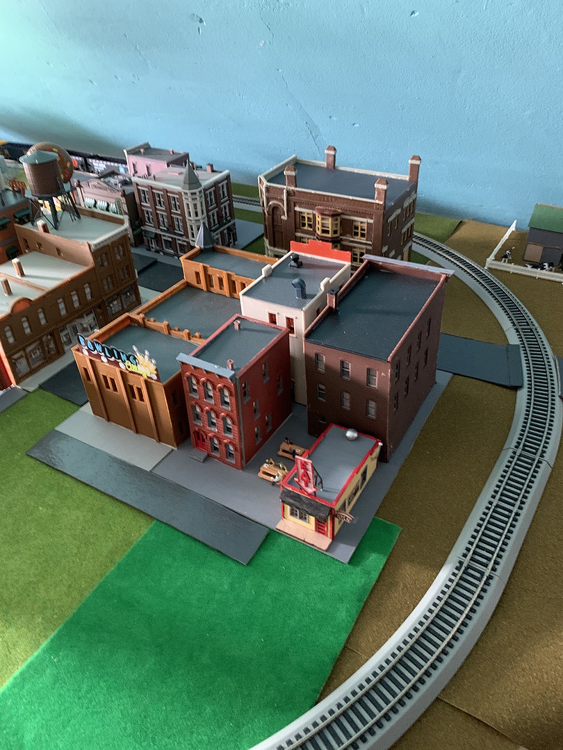 Fred & Red's Cafe Building Kit -- HO Scale Model Railroad Building ...