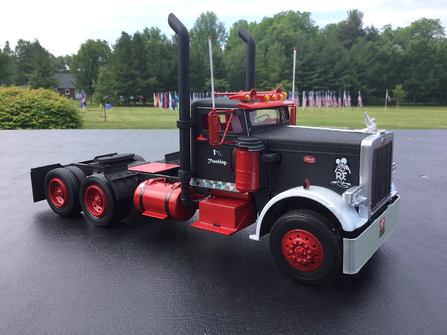 Peterbilt 359 Conventional -- Plastic Model Truck Kit -- 1/25 Scale ...