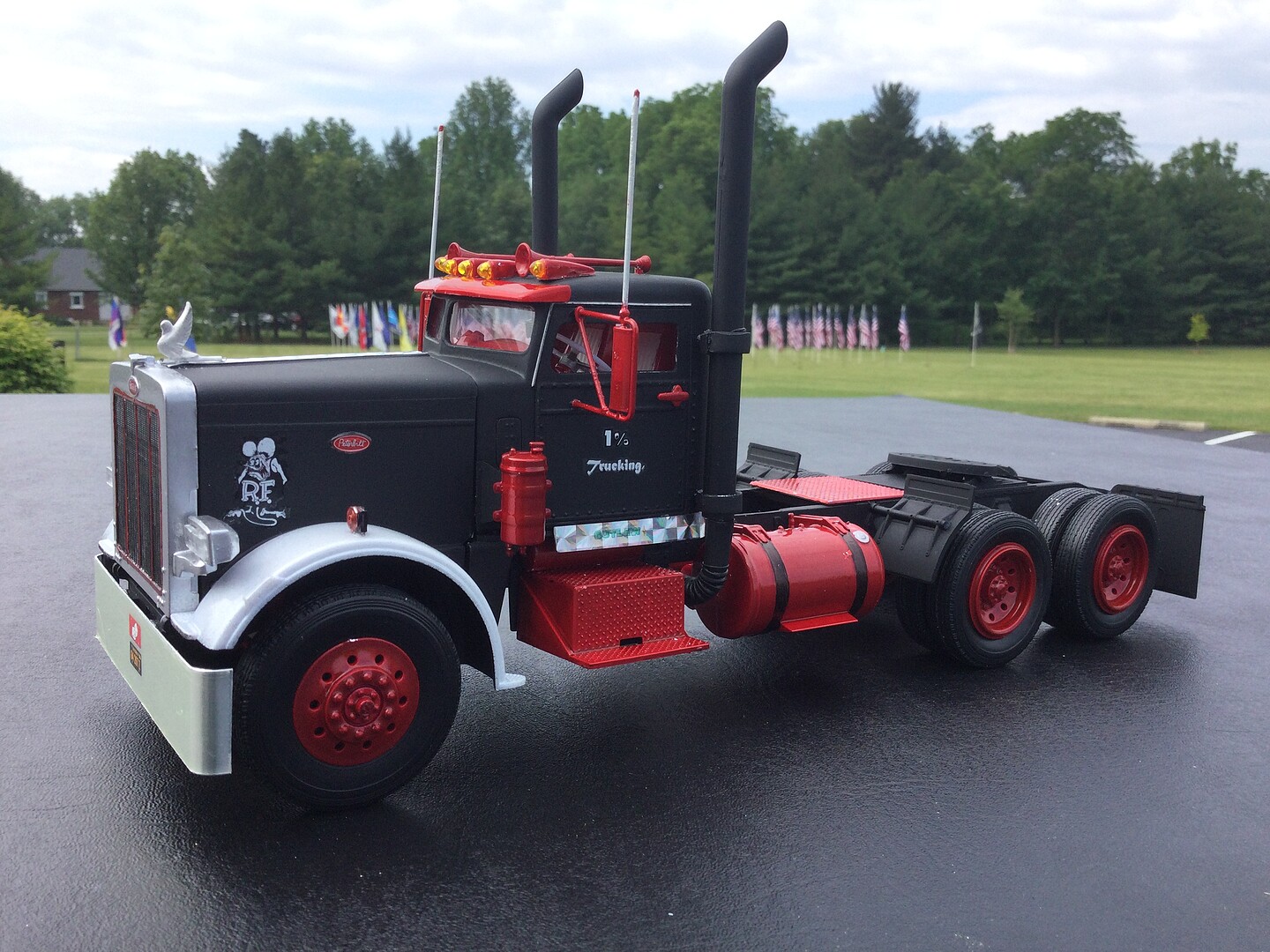 Peterbilt 359 Conventional -- Plastic Model Truck Kit -- 1/25 Scale ...