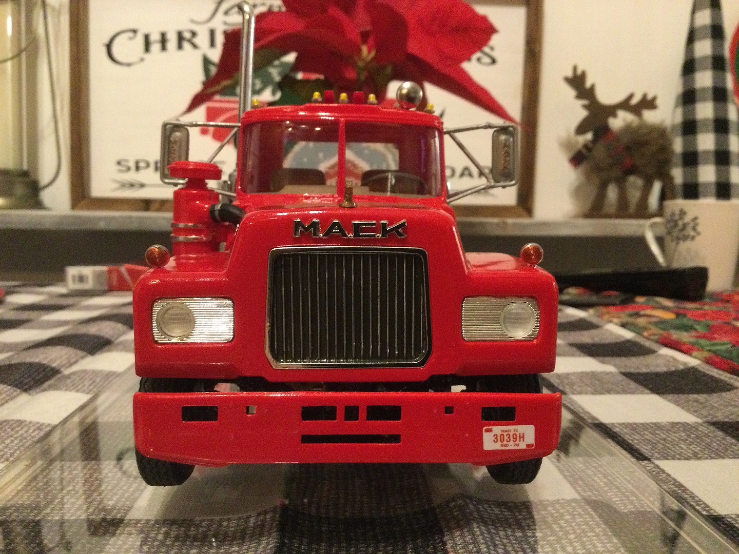 Mack R685ST Semi Tractor Pictures