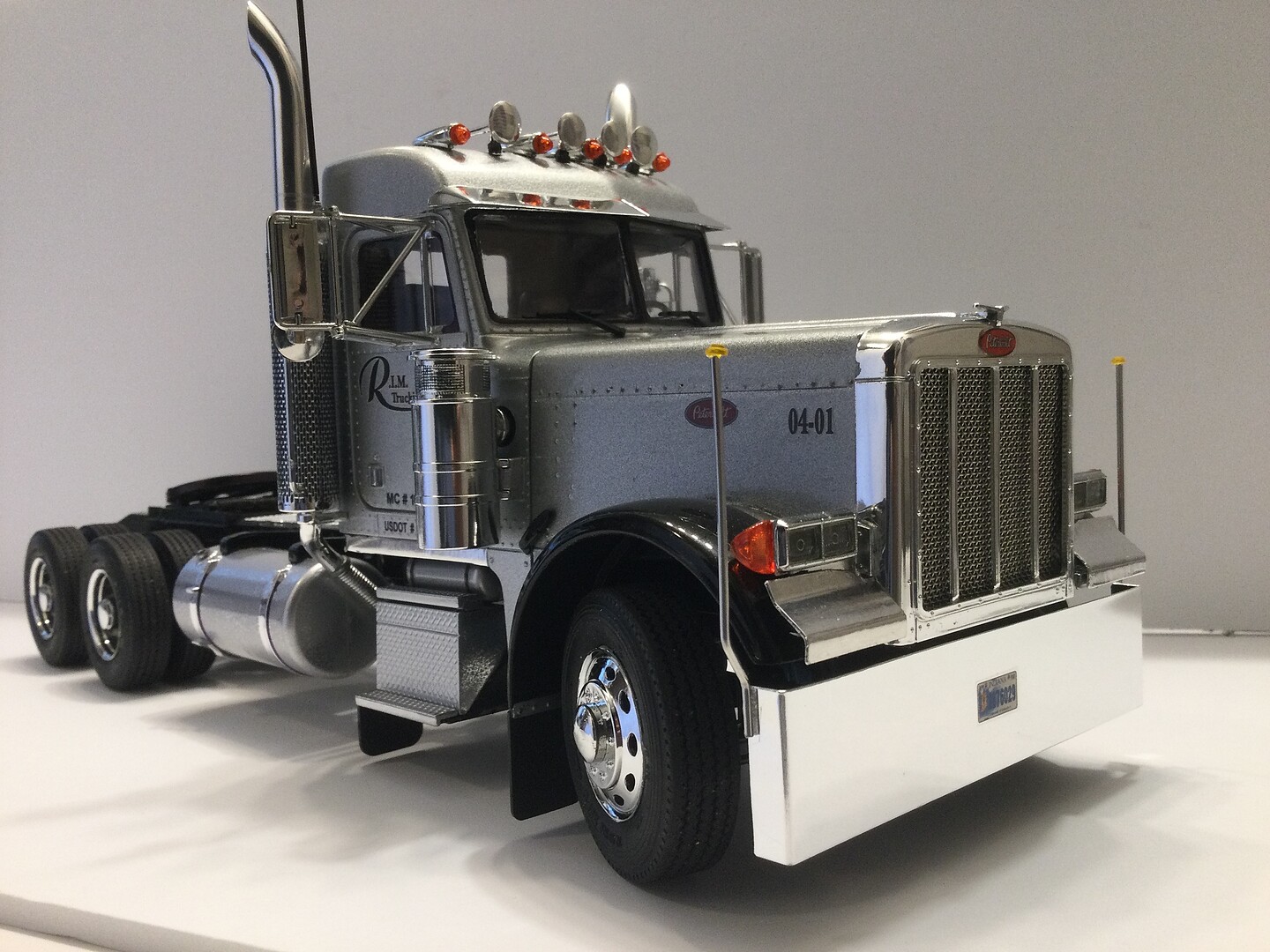 Peterbilt 378 Long Hauler Semi Tractor -- Plastic Model Truck Vehicle ...