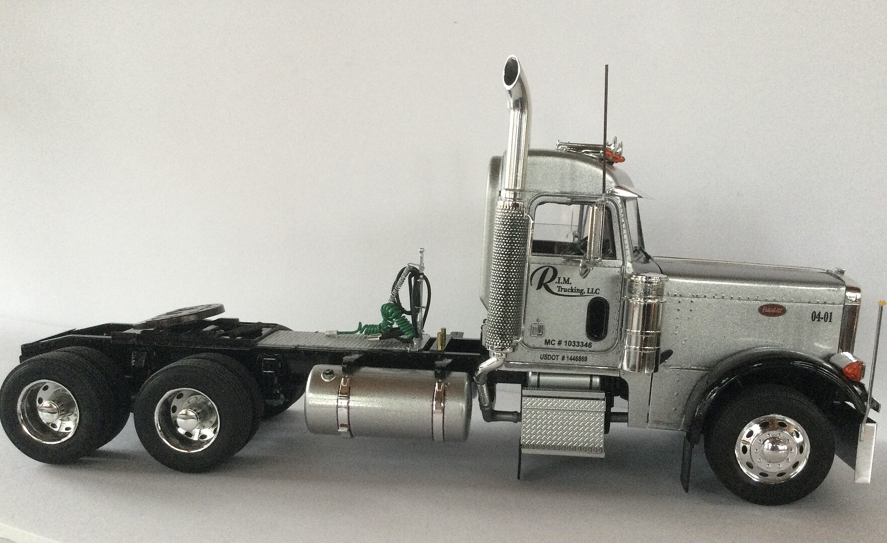 Peterbilt 378 Long Hauler Semi Tractor -- Plastic Model Truck Vehicle ...
