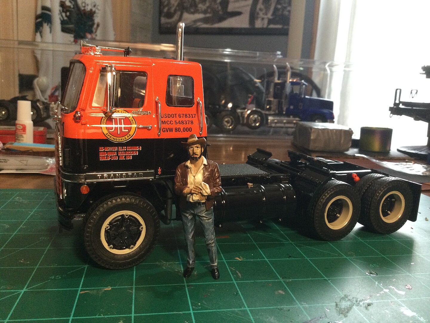 International Transtar CO-4070A -- Plastic Model Truck -- 1/25 Scale ...