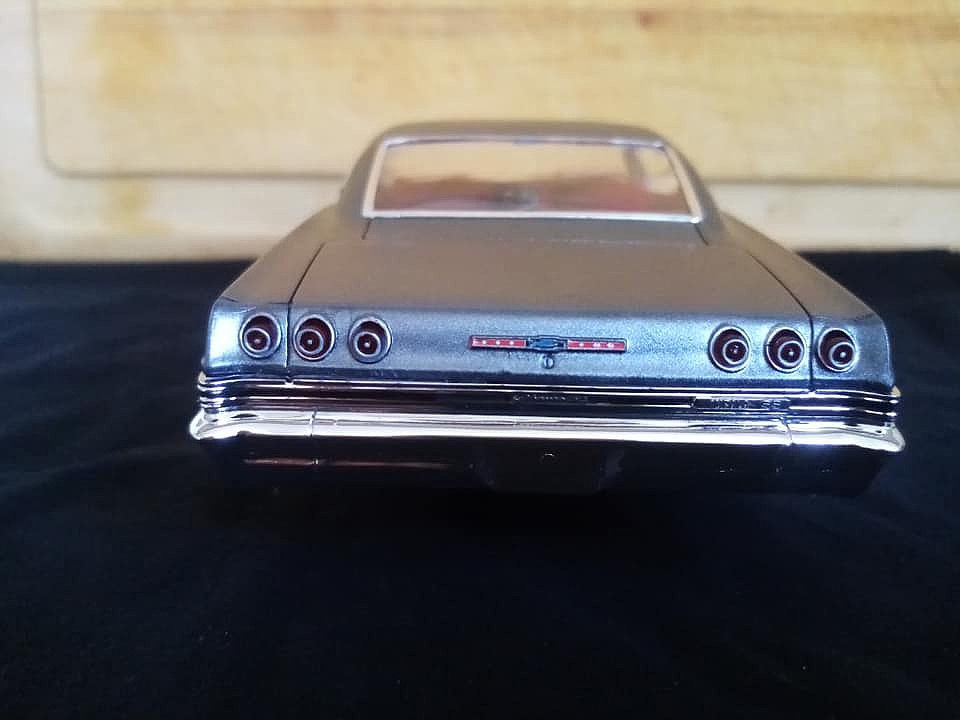 1965 Chevy Impala -- Plastic Model Car Kit -- 1/25 Scale -- #85-4190 ...