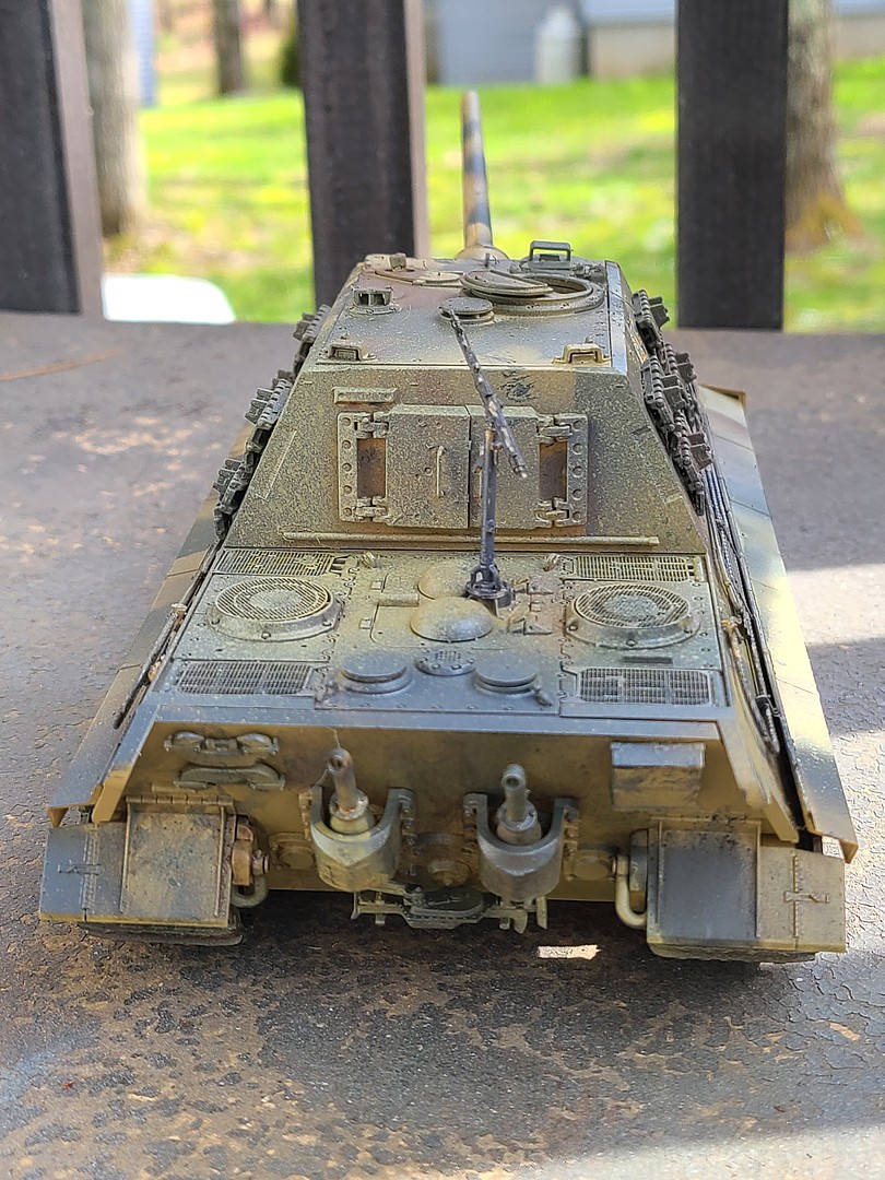 German Heavy Tank Destroyer Jagdtiger -- Plastic Model Military Vehicle ...