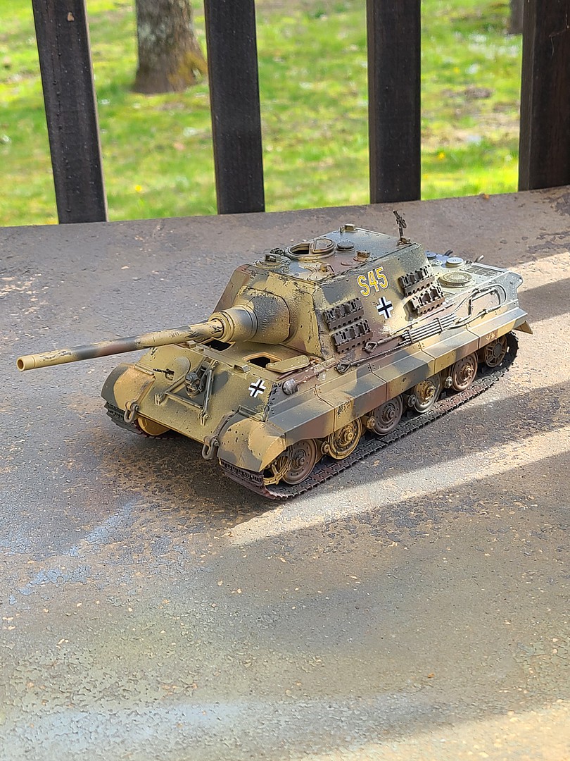 German Heavy Tank Destroyer Jagdtiger -- Plastic Model Military Vehicle ...