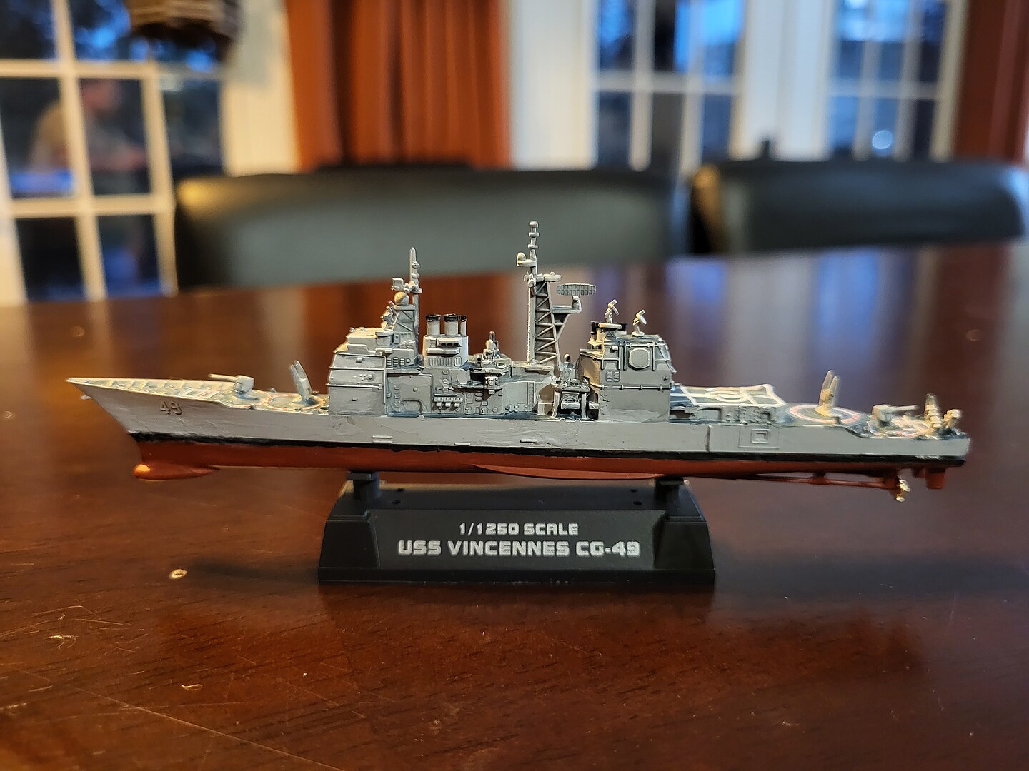 USS Vincennes CG-49 -- Plastic Model Military Ship Kit -- 1/1250 Scale ...