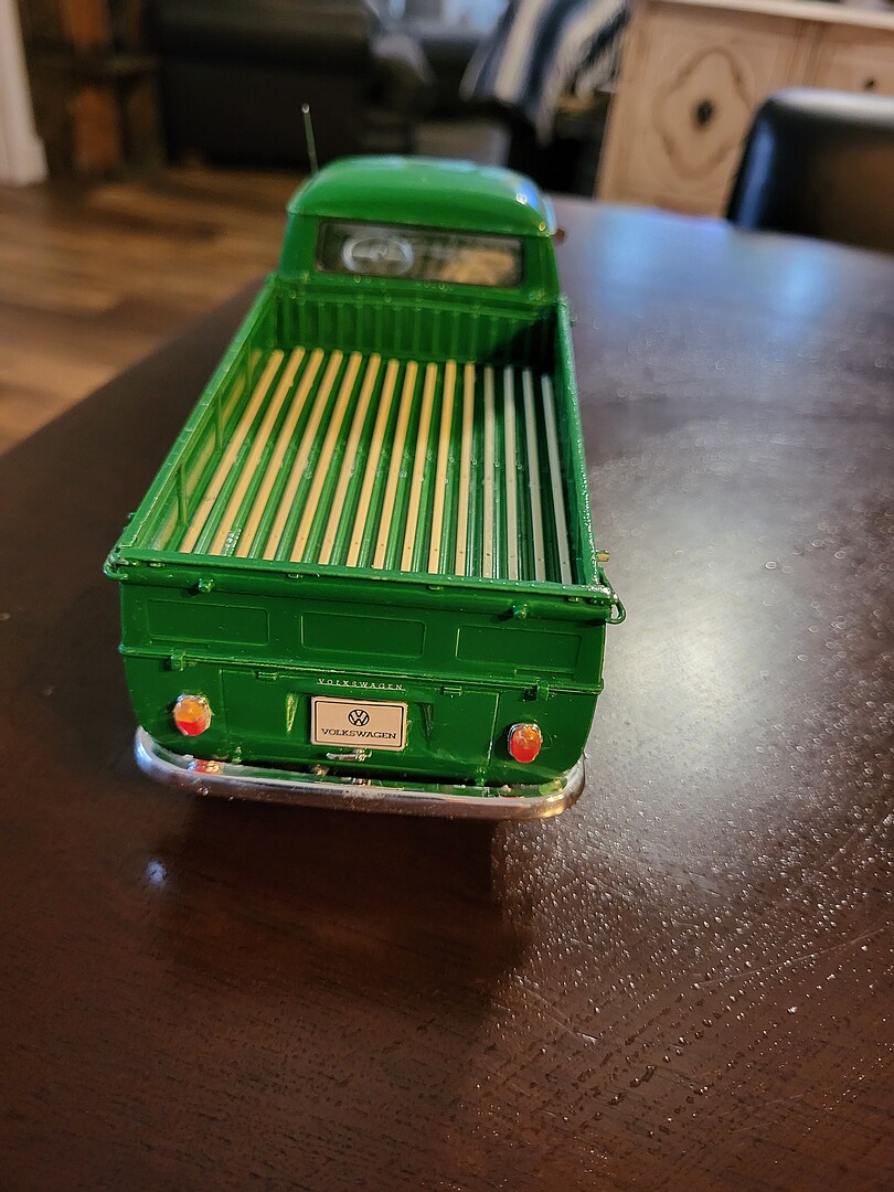 VW Type 2 Pickup Truck -- Plastic Model Truck Kit -- 1/24 Scale ...