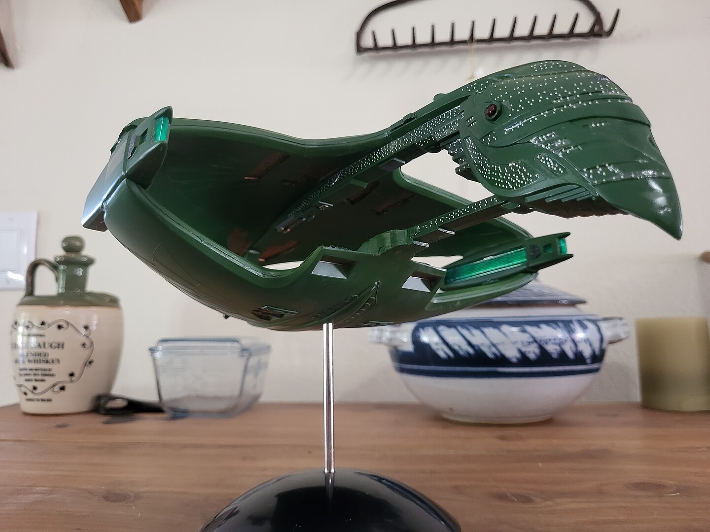 Star Trek Romulan Warbird Battle Cruiser -- Science Fiction Plastic ...