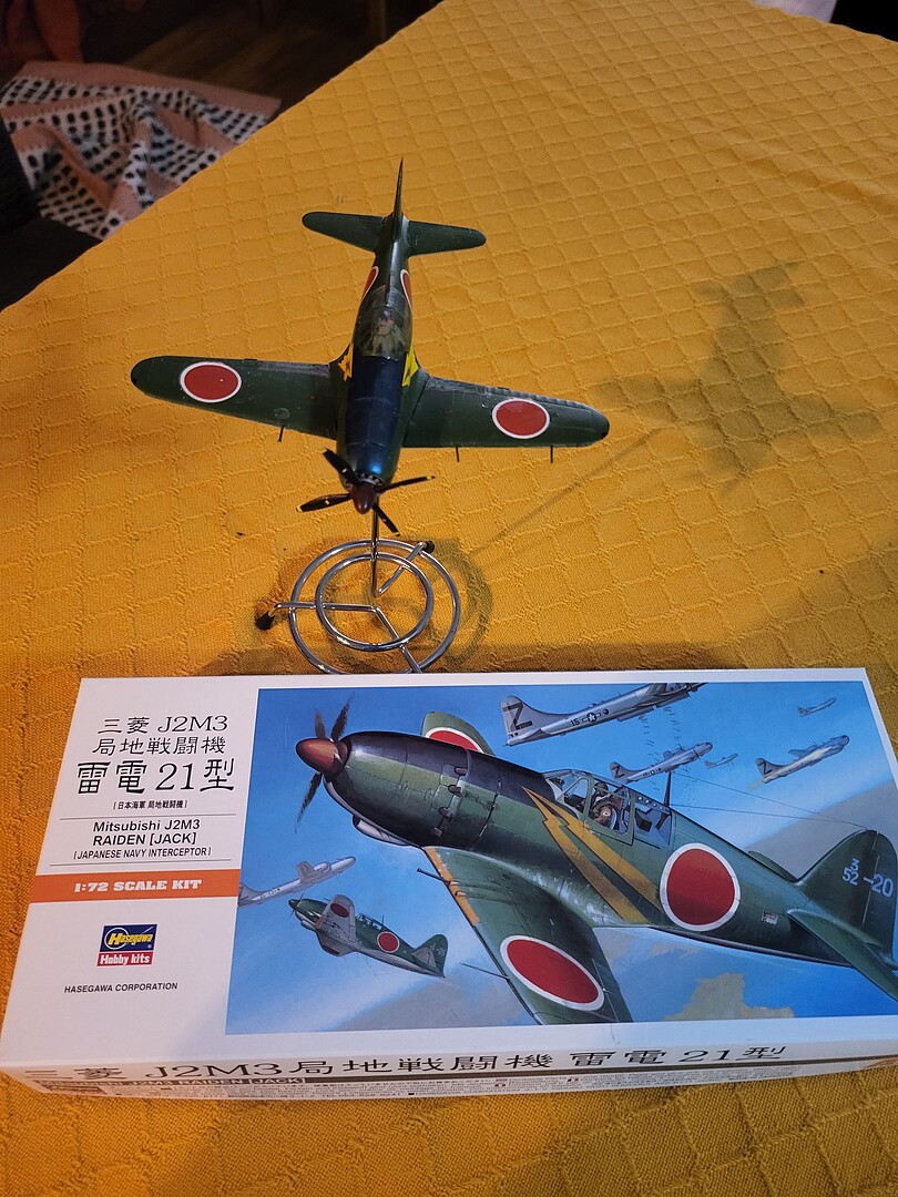 Mitsubishi J2M3 Raiden (Jack) -- Plastic Model Airplane Kit -- 1/72 ...
