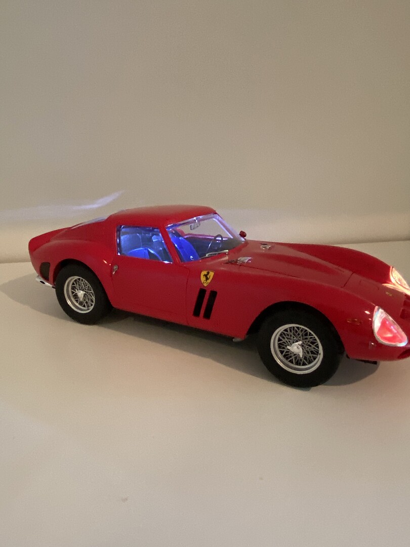 Ferrari 250 GTO Sports Car -- Plastic Model Car Kit -- 1/24 Scale ...
