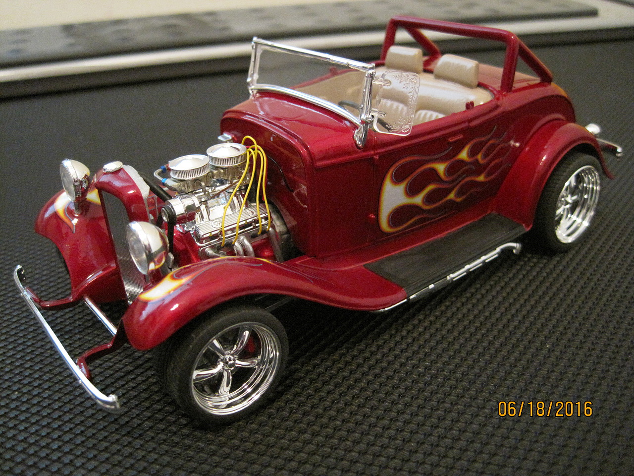 1932 Ford Street Rod -- Plastic Model Car Kit -- 1/24 Scale -- #850882 ...