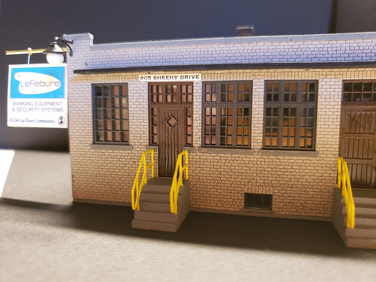 Industry Office - Kit - 4-3/4 x 6-1/4 x 2-3/4'' -- HO Scale Model ...