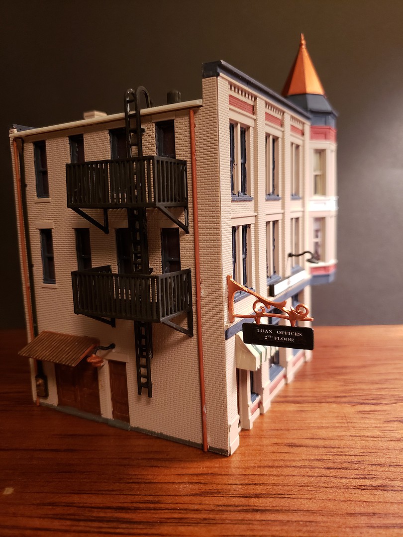 Corner Department Store Kit -- HO Scale Model Railroad Building ...
