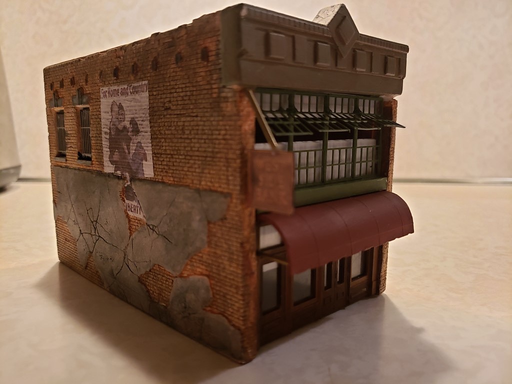 Metals Bank Kit -- HO Scale Model Railroad Building -- #1051 pictures ...