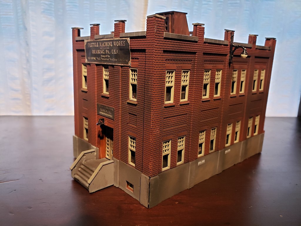 Brick Office Building - Kit - 7-11/16 x 5-1/4 x 5'' -- HO Scale Model ...