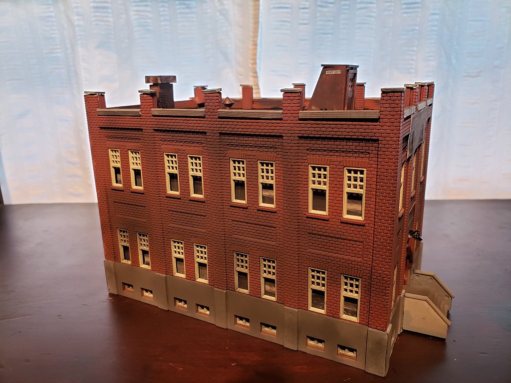 Brick Office Building - Kit - 7-11/16 x 5-1/4 x 5'' -- HO Scale Model ...