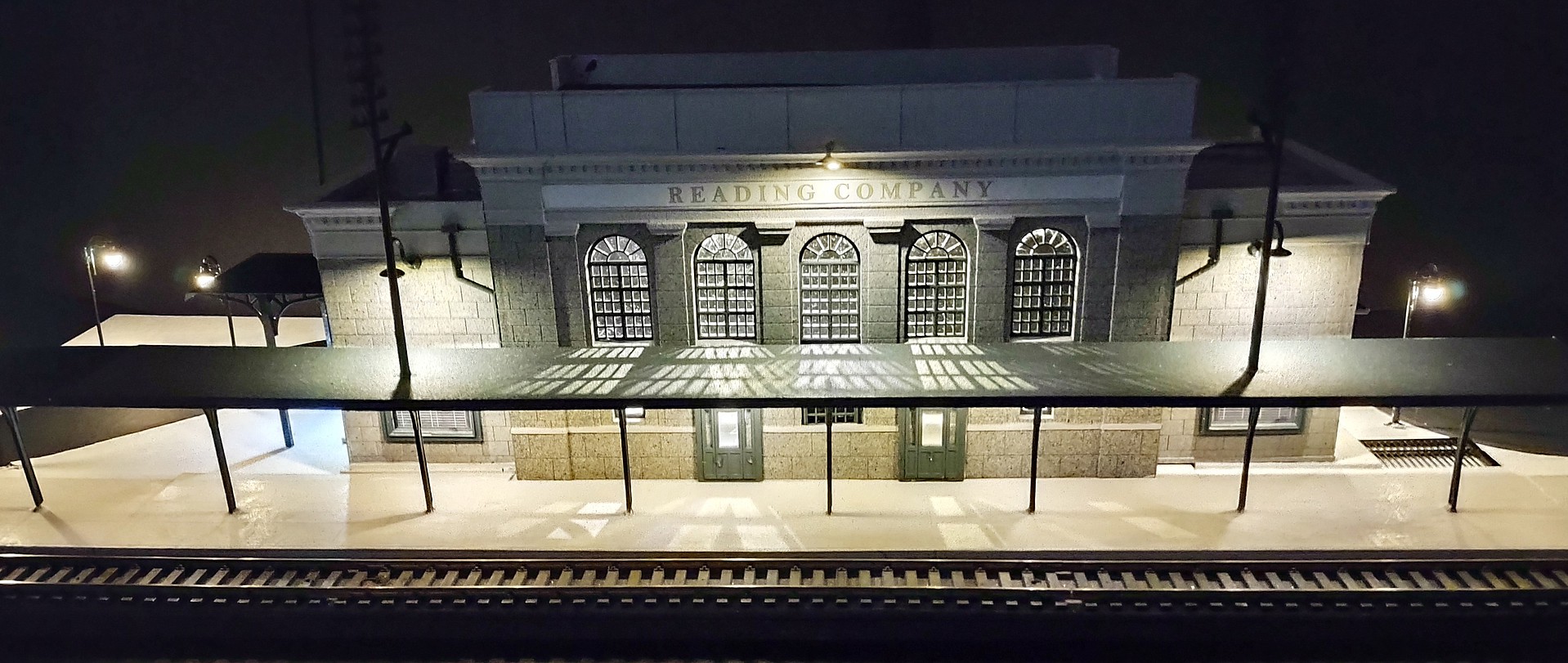 Bailey Savings & Loan - Kit -- HO Scale Model Railroad Building ...