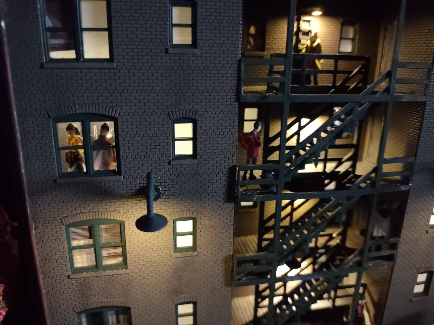 Parkview Terrace Background Building - Kit -- HO Scale Model Railroad ...