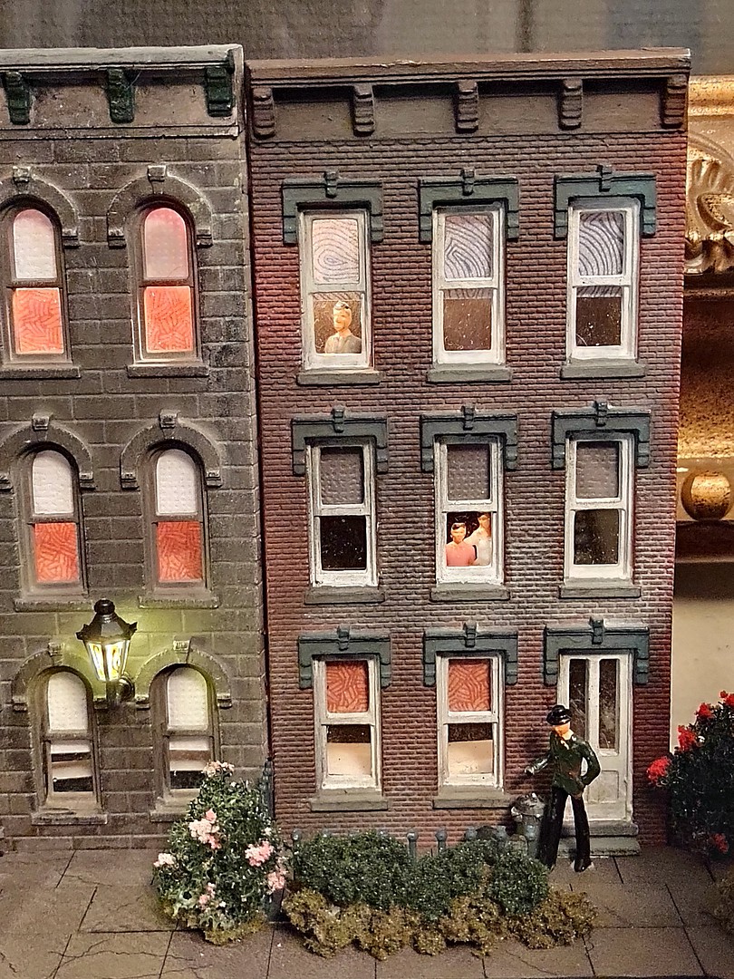 Townhouse Flats/3 Fronts Kit -- HO Scale Model Railroad Building -- # ...