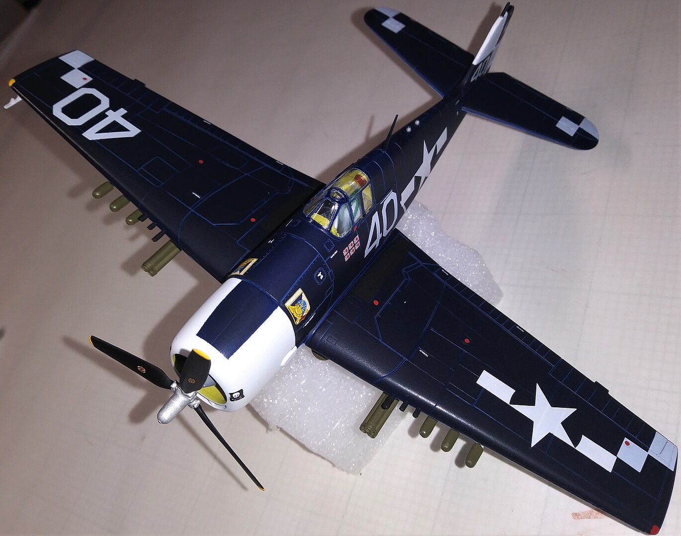 F6F3/5 Hellcat US Fighter -- Plastic Model Airplane Kit -- 1/72 Scale ...