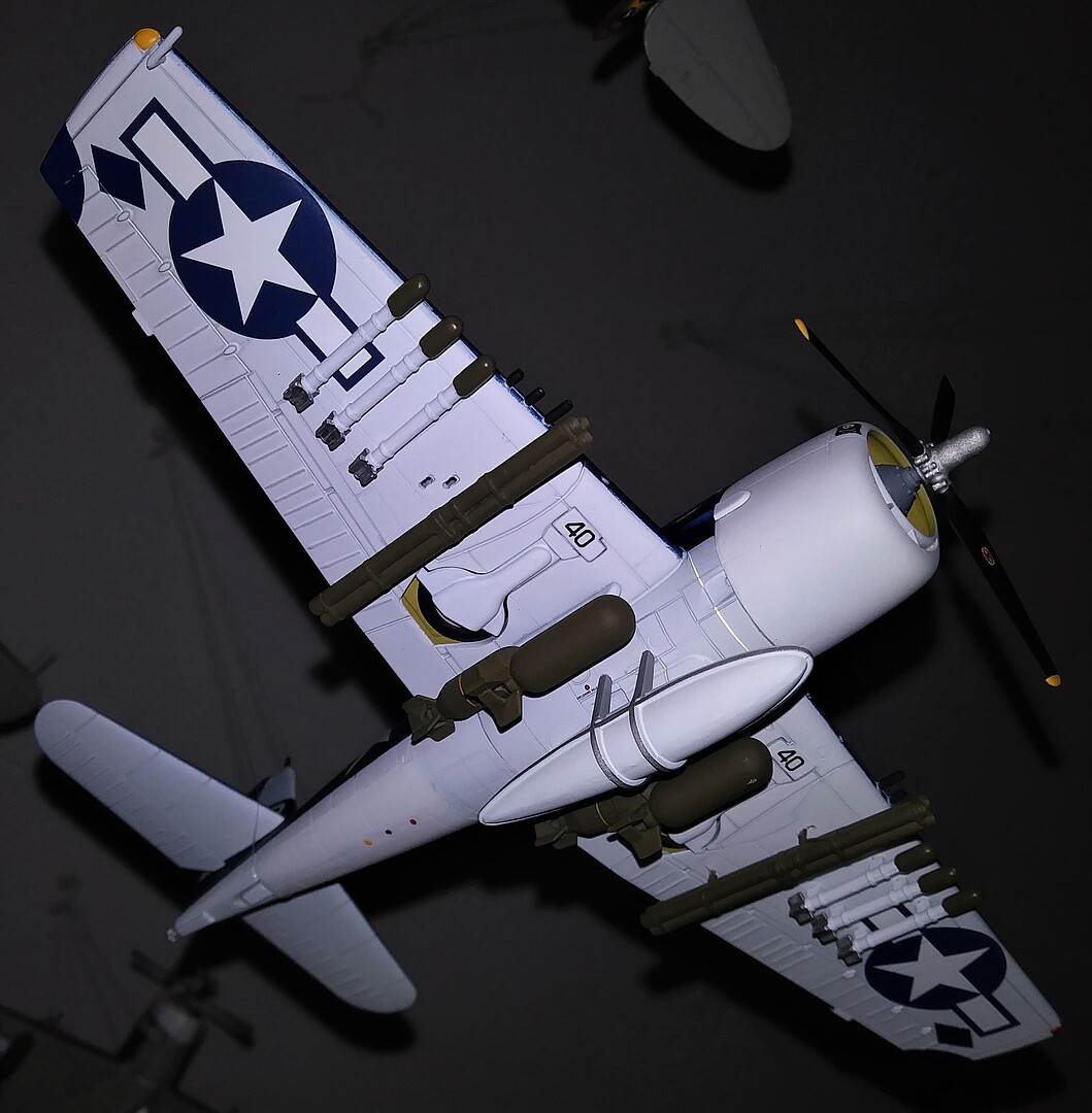 F6F3/5 Hellcat US Fighter -- Plastic Model Airplane Kit -- 1/72 Scale ...