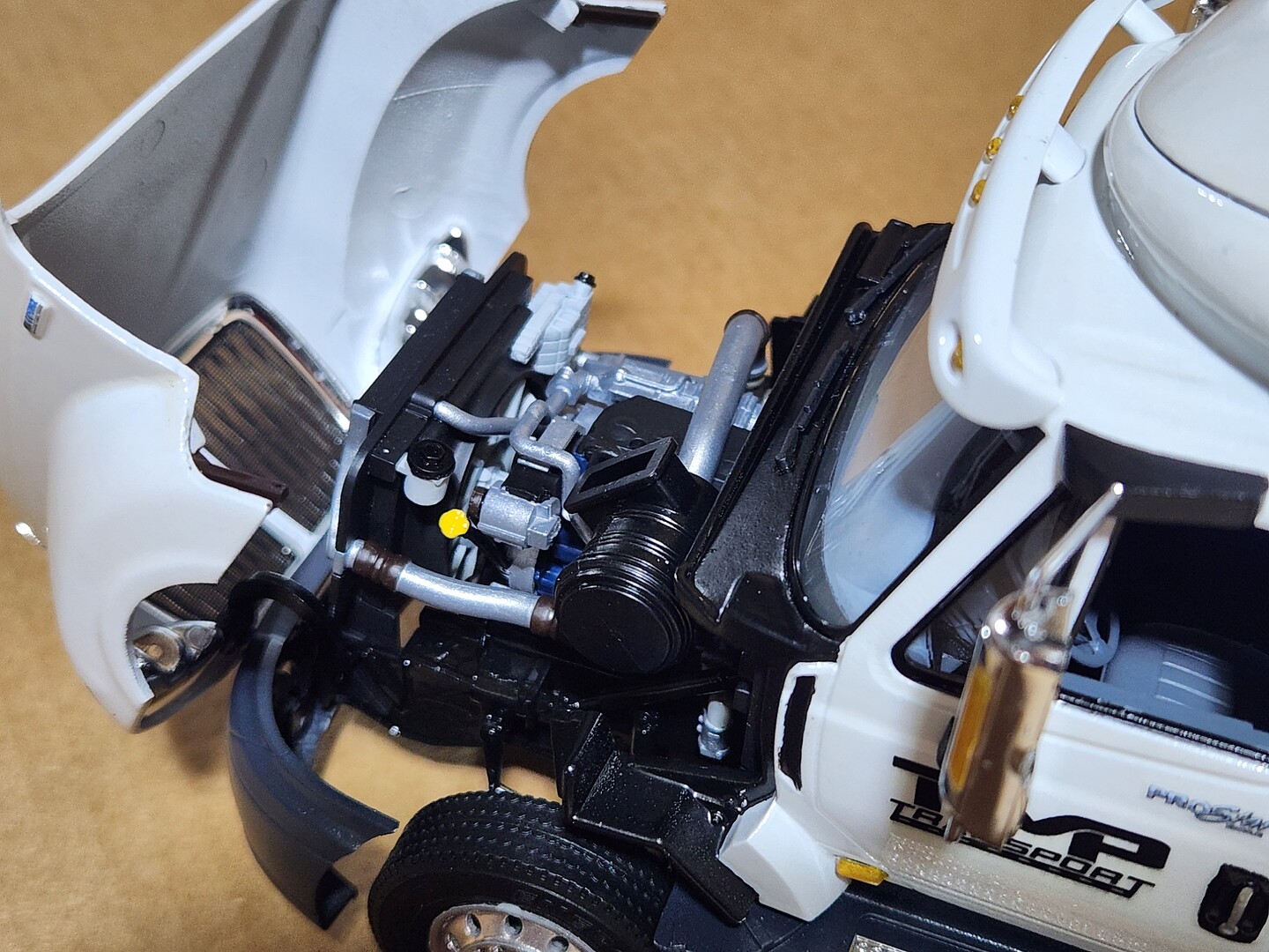 International ProStar -- Plastic Model Truck Kit -- 1/25 Scale -- #1301 ...