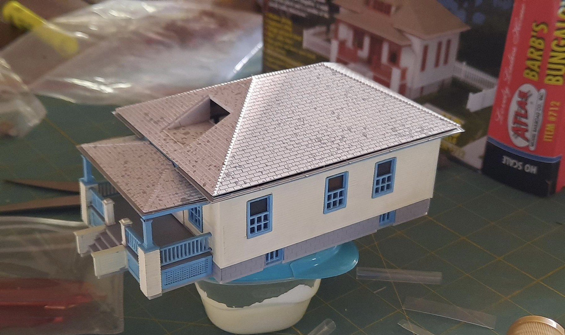 Barb's Bungalow Kit -- HO Scale Model Railroad Building -- #712 ...