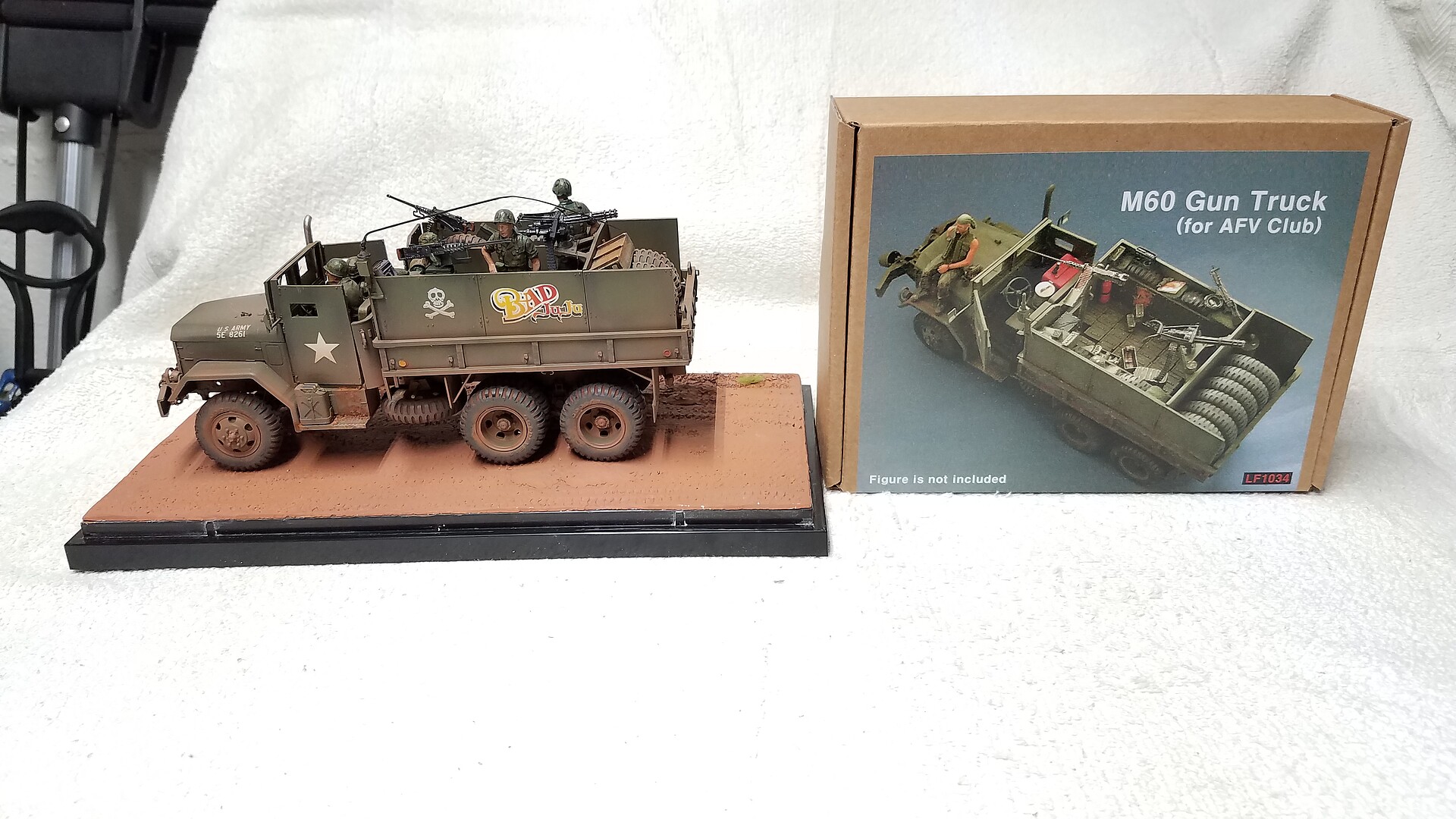 M35A2 2.5-Ton Cargo Truck -- Plastic Model Cargo Truck Kit -- 1/35 ...