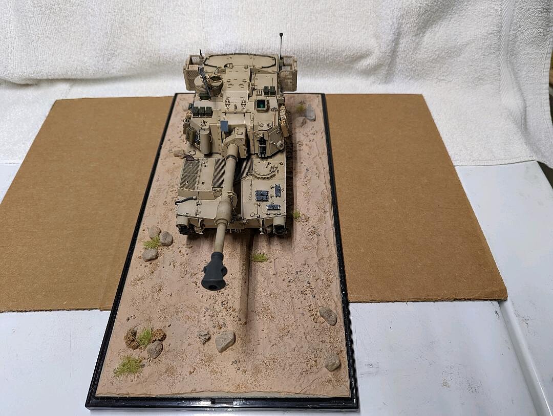 M109A6 HOWITZER PALADIN -- Plastic Model Tank Kit -- 1/35 Scale ...