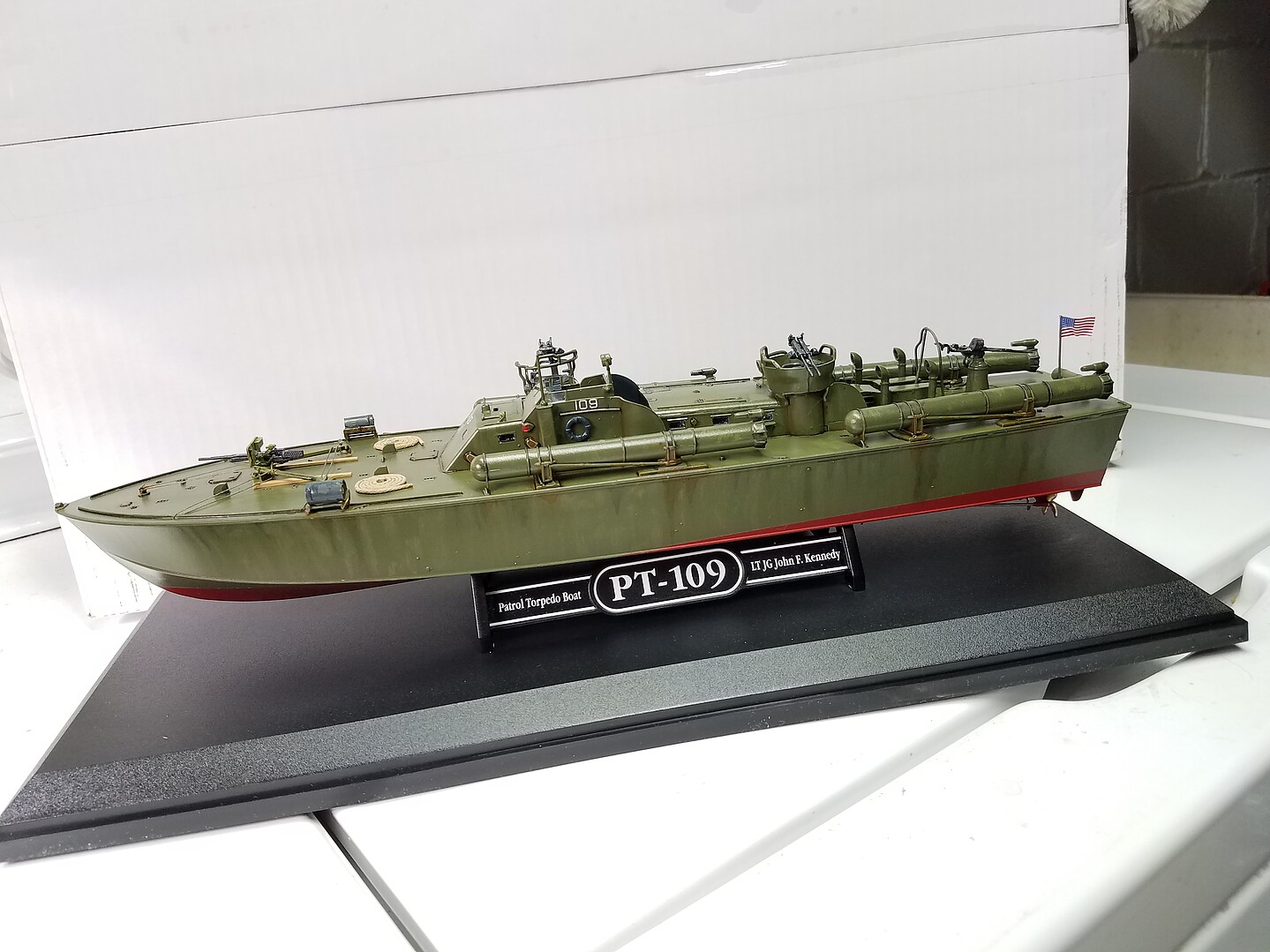 PT109 Patrol Torpedo Boat -- Plastic Model Ship Kit -- 1/72 Scale ...