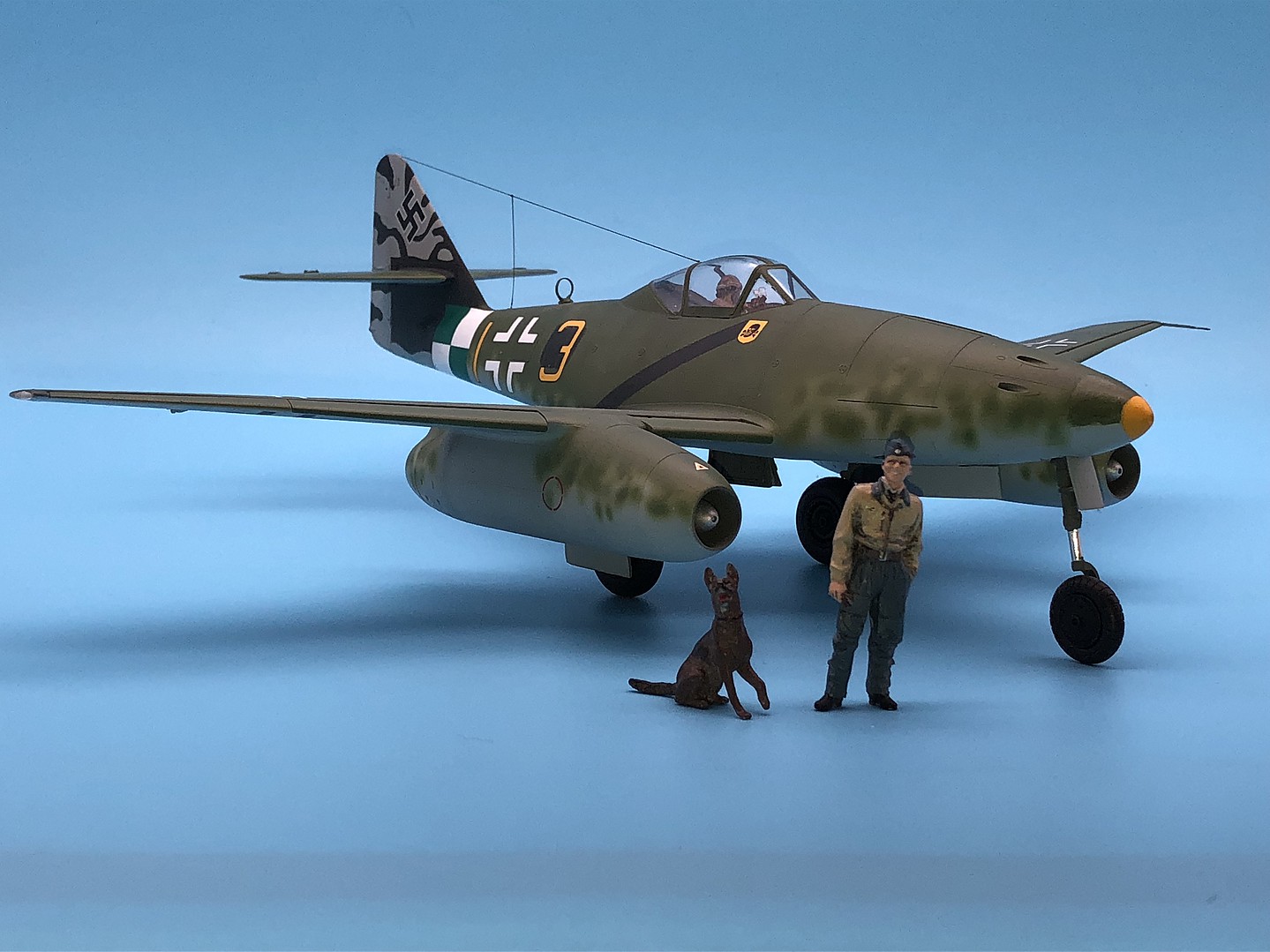 Messerschmitt Me262A1a German Fighter w/R4M Rocket -- Plastic Model ...