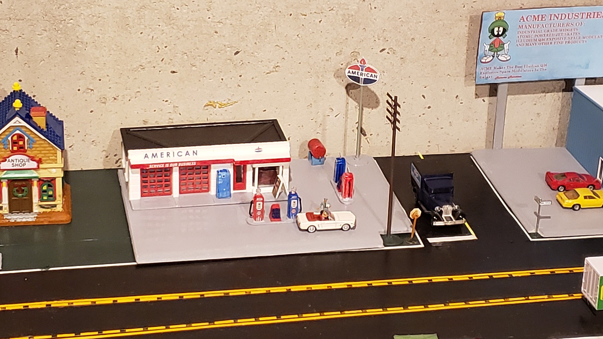 Gas Station Kit -- HO Scale Model Railroad Building -- #45174 pictures ...