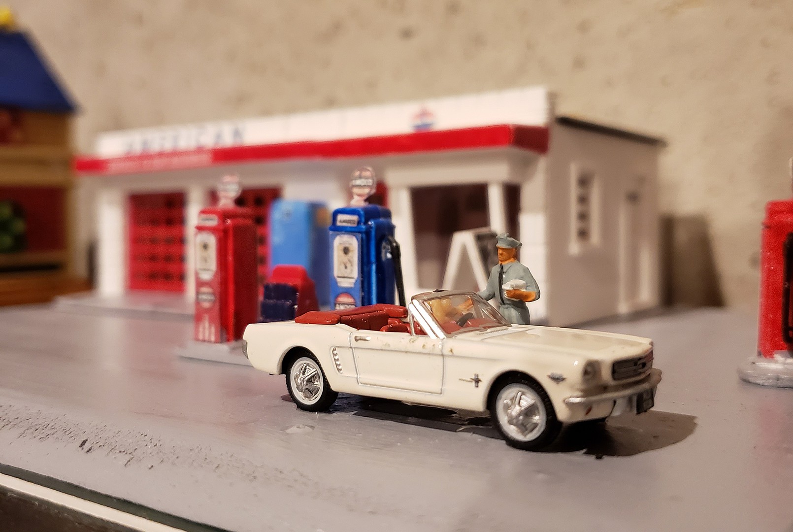 Gas Station Kit -- HO Scale Model Railroad Building -- #45174 pictures ...