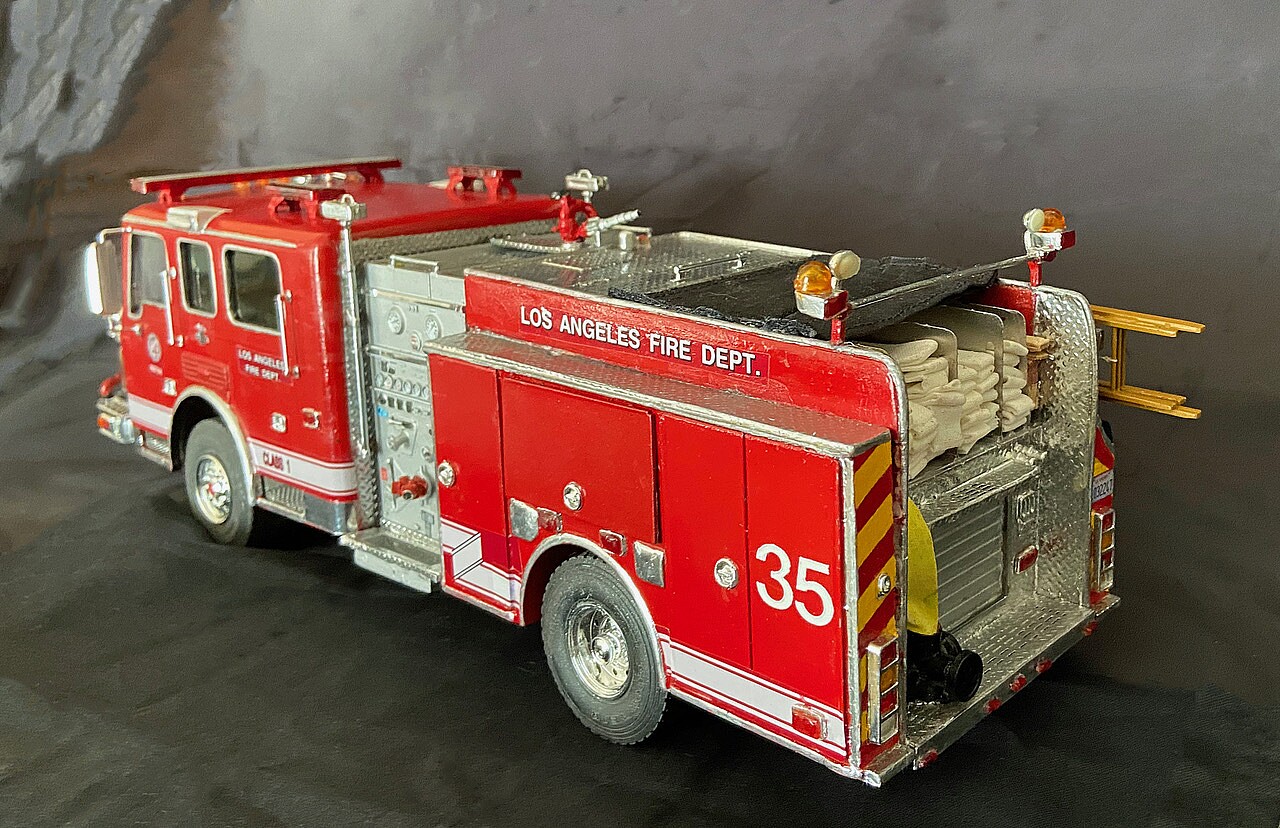 '02 American LaFrance Eagle Fire Pumper -- Plastic Model FIretruck Kit ...
