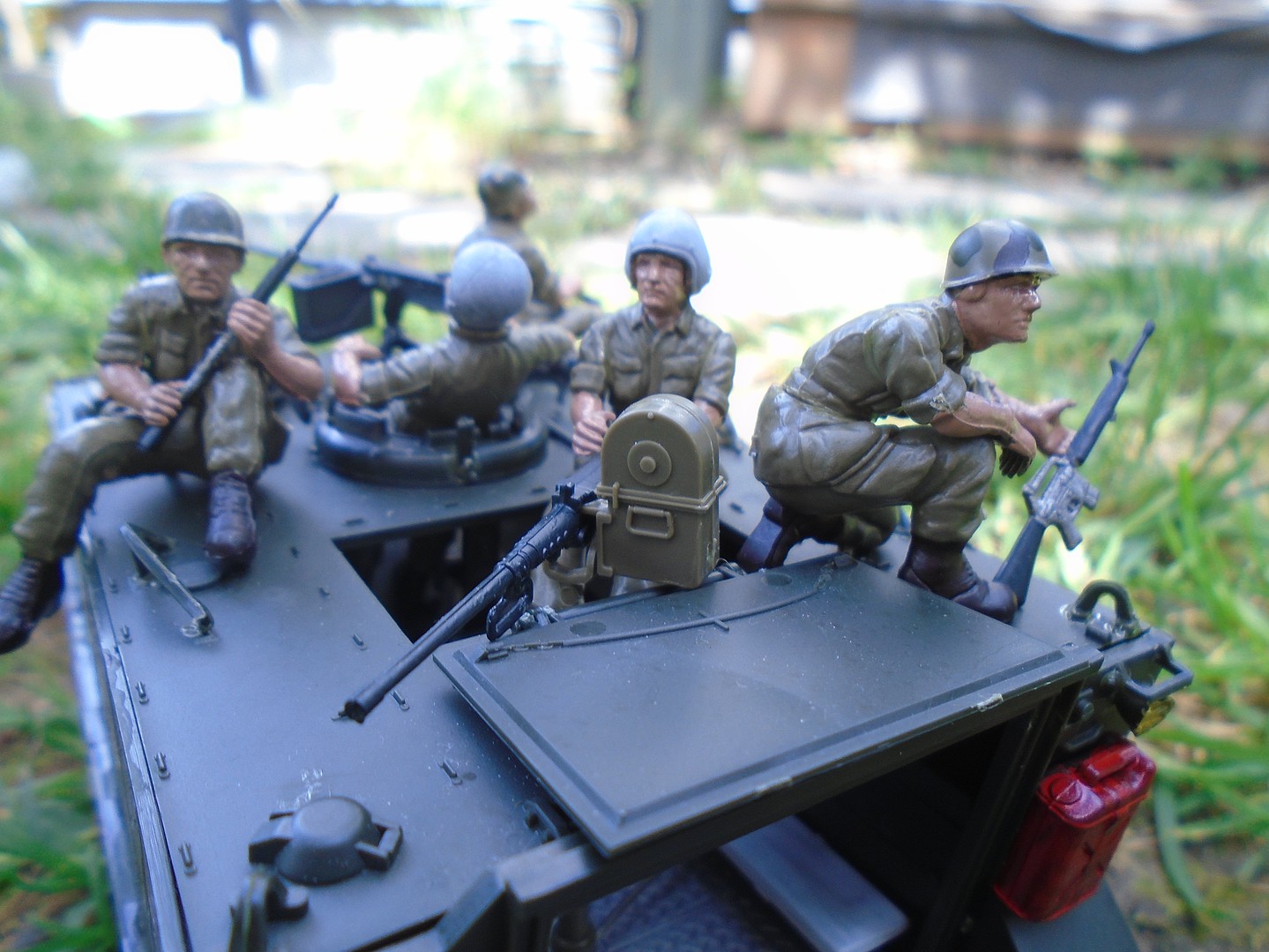 US M113 APC CA140 -- Plastic Model Military Vehicle Kit -- 1/35 Scale ...