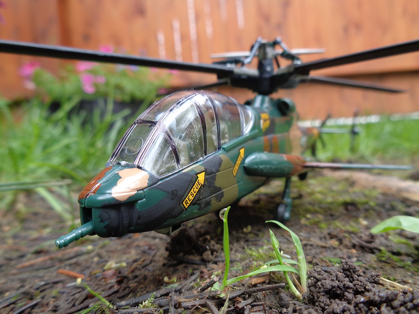 AH-56A Cheyenne Helicopter -- Plastic Model Helicopter -- 1/72 Scale ...