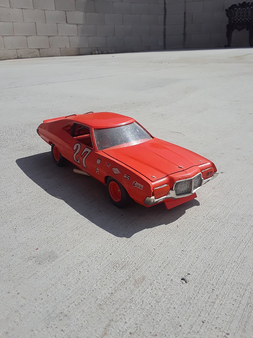 1972 Ford Torino Bobby Isaac #15 -- Plastic Model Car Kit -- 1/25 Scale ...