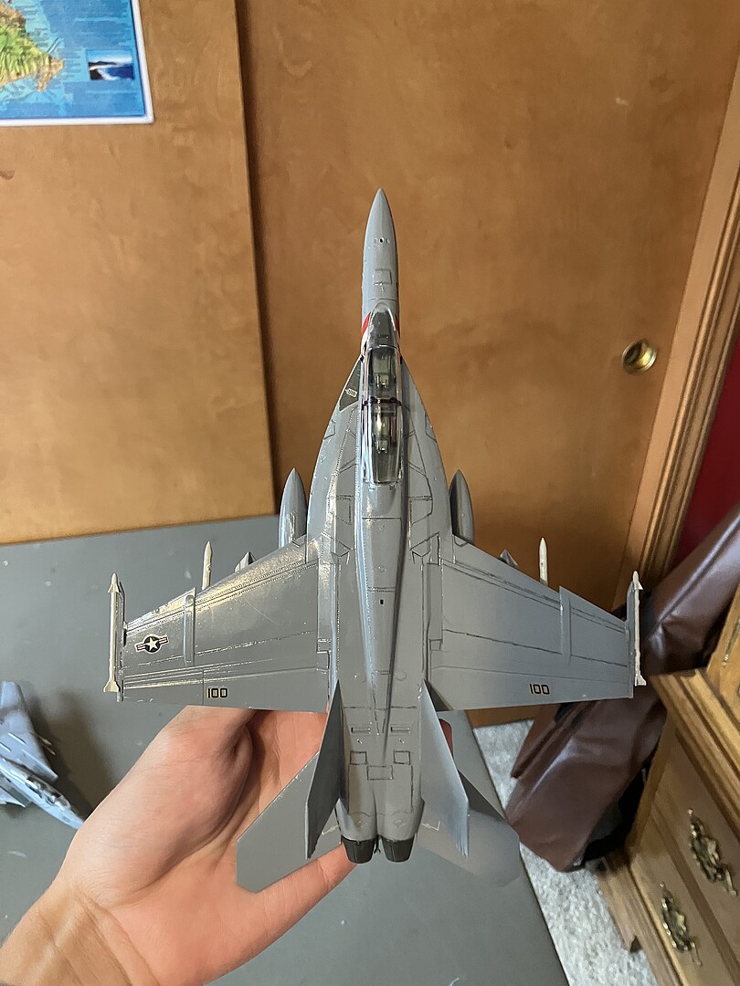 F/A-18F Super Hornet -- Plastic Model Airplane Kit -- 1/72 Scale ...